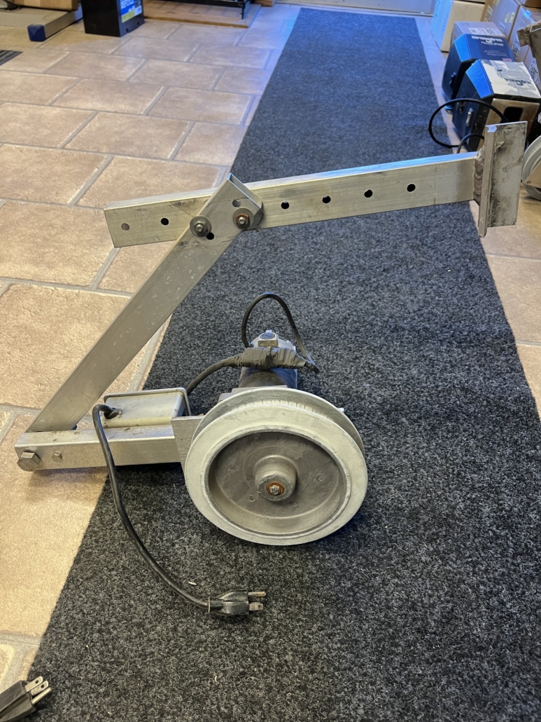 Used Lifts – Linder Dock & Lift Services